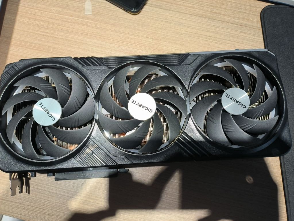 出一张4080魔鹰oc NGA玩家社区