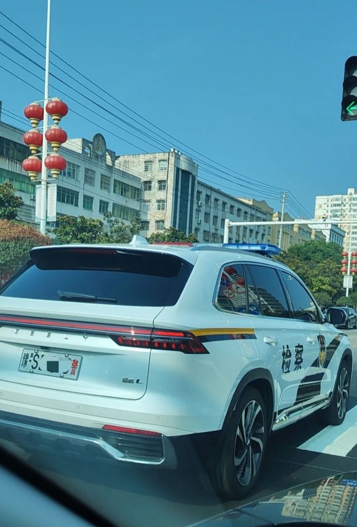 小县城路遇稀有精英，警车涂装星越L NGA玩家社区