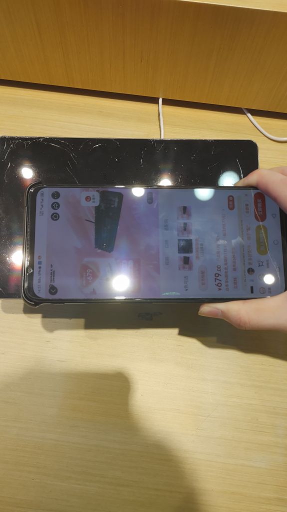我居然在我这里线下店看到了活的y700一代，简单上手了一下 NGA玩家社区