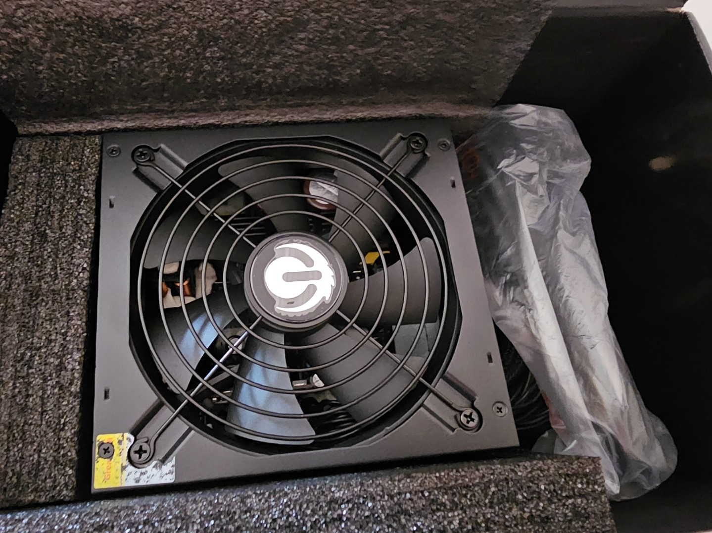 出全新仅拆封长城金牌550W电源 NGA玩家社区