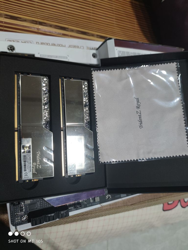 出一套10600kf+z490 vision g+3070ti超龙+8×2皇家戟 NGA玩家社区