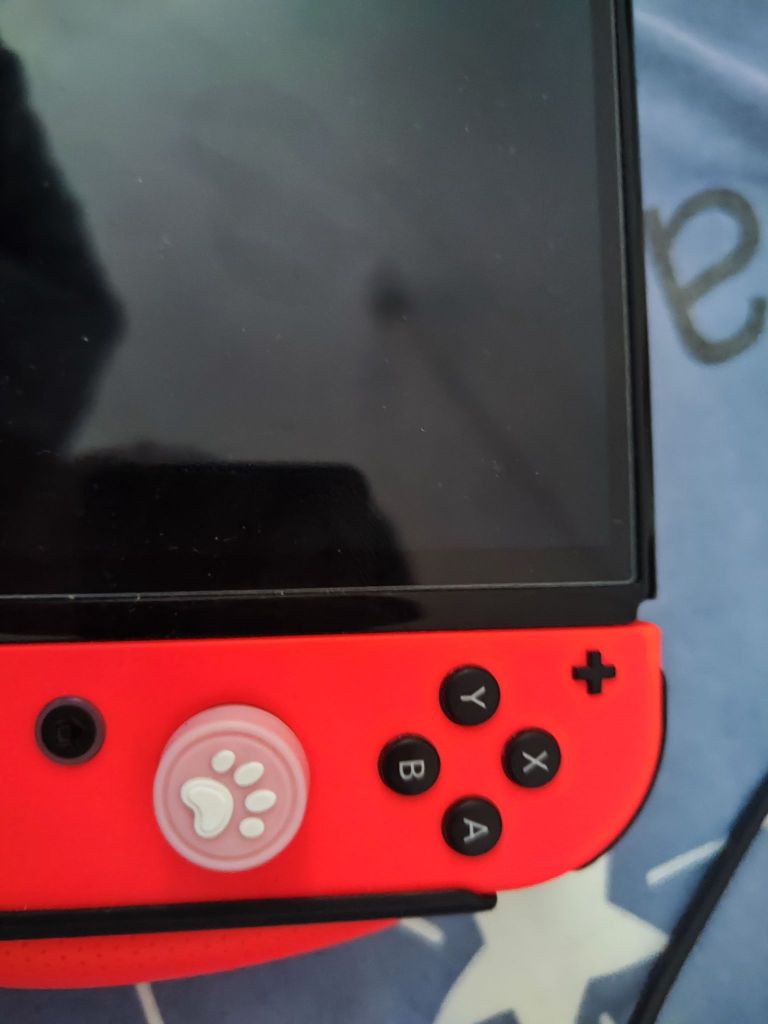 [遇事不决问大佬][Switch相关]求助下，你们NS边充电边玩会漏电吗 178