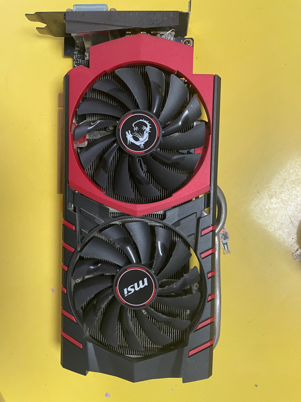 出两张显卡华硕雪豹6700XT+微星970 NGA玩家社区