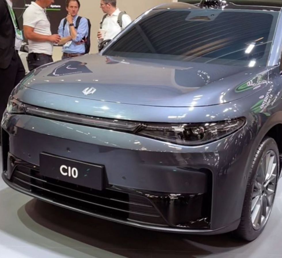 零跑C10亮相了 NGA玩家社区