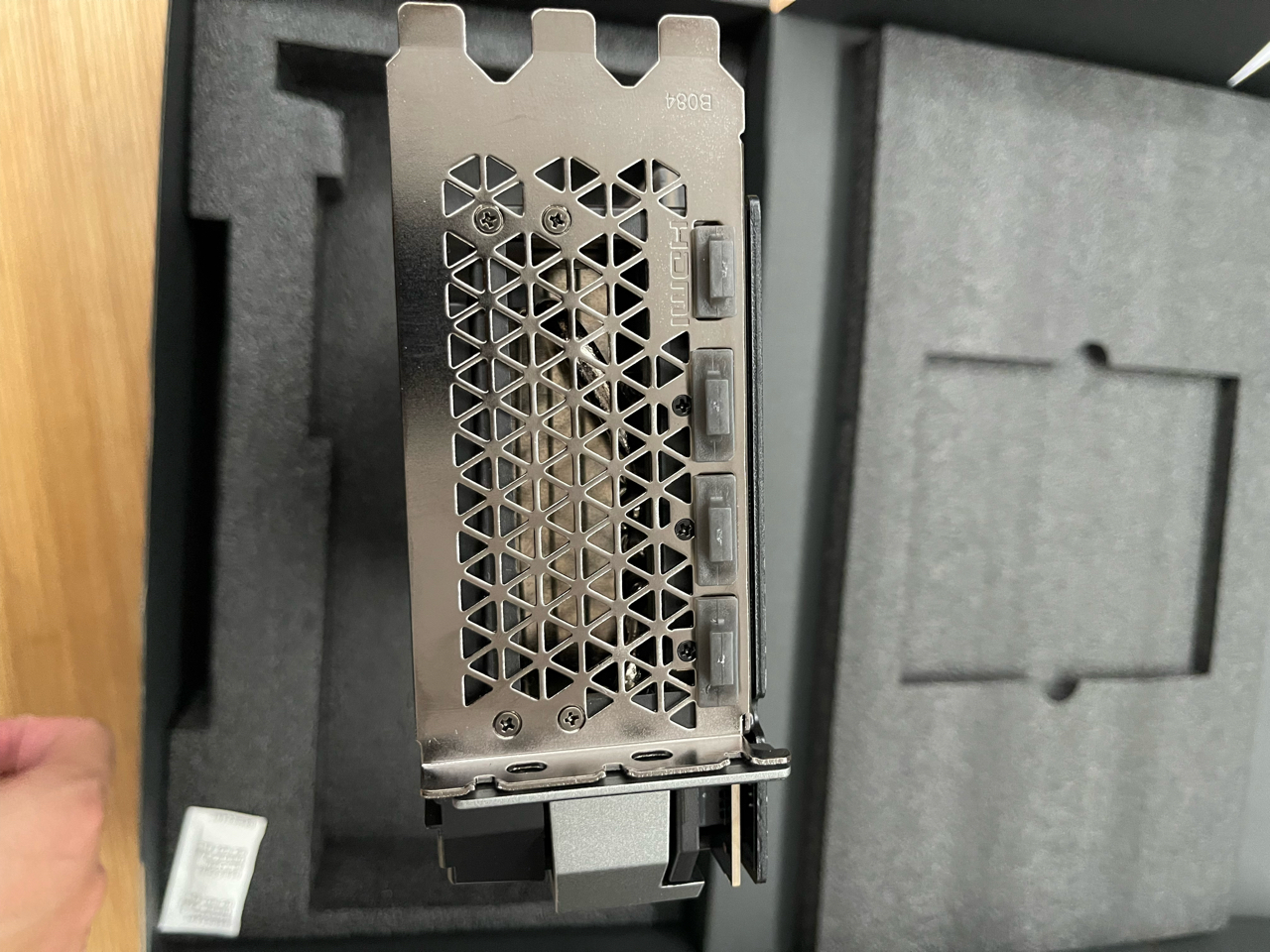 大兄弟们看看这块4090减配了没 178