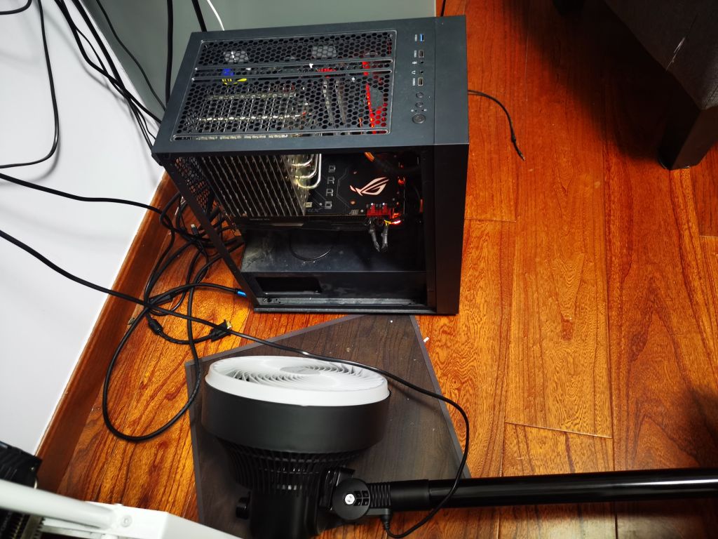 前天在泥潭买了一张1080ti 猛禽，结果到手以后压力测试95%，甜甜圈烤鸡频率偏低，功耗在270w到140w之间不停波动，是怎么回事啊？应该申请退款吗？ NGA玩家社区