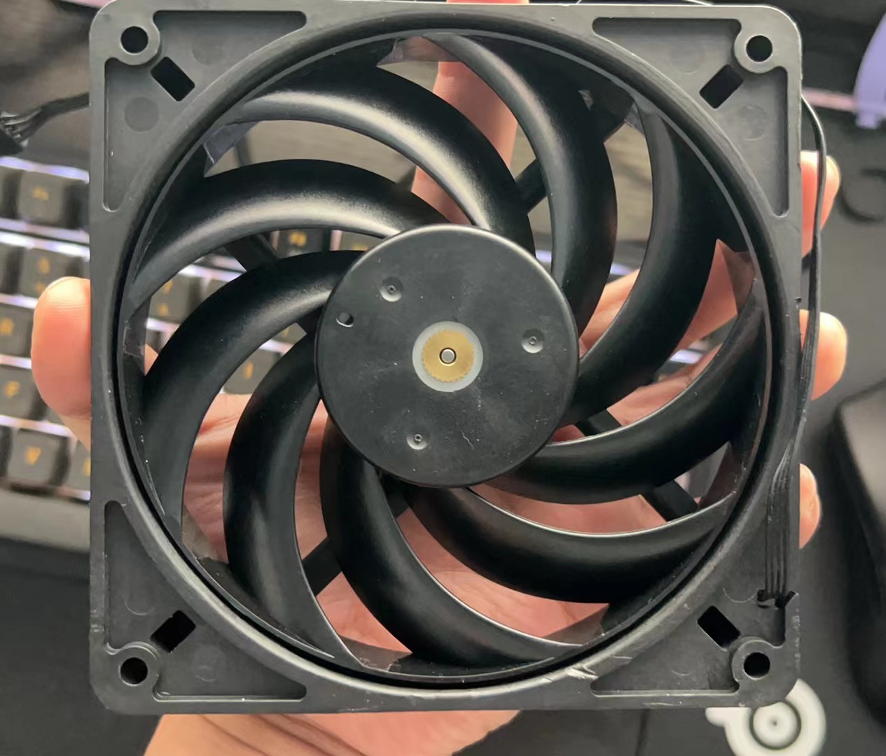 风扇阶段性踩坑报告：雅浚H12PE/追风者M25/安耐美T1/NB ELOOP B12/银欣VS140和其他的一些玩意儿 178