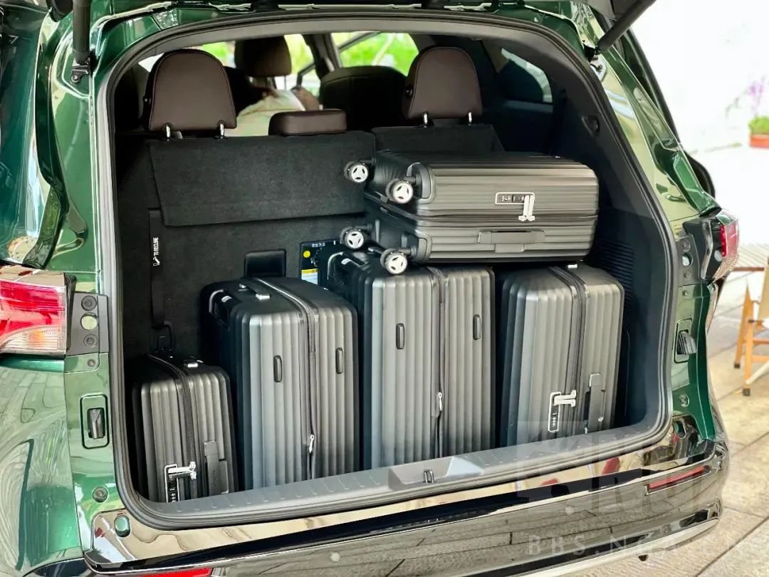 满载长途的时候这个后备箱就确实恼火了L9 NGA玩家社区