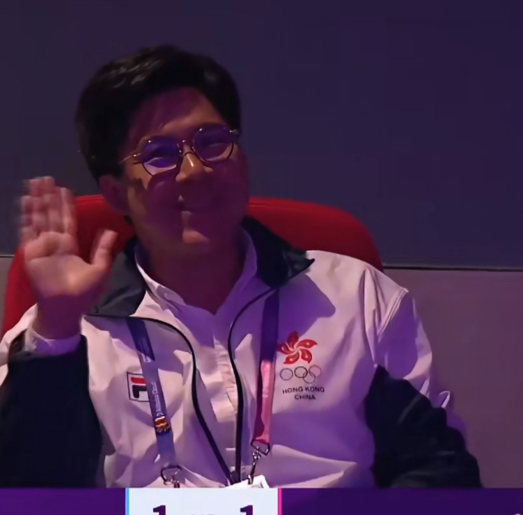 我看到霍生在dota2现场 178