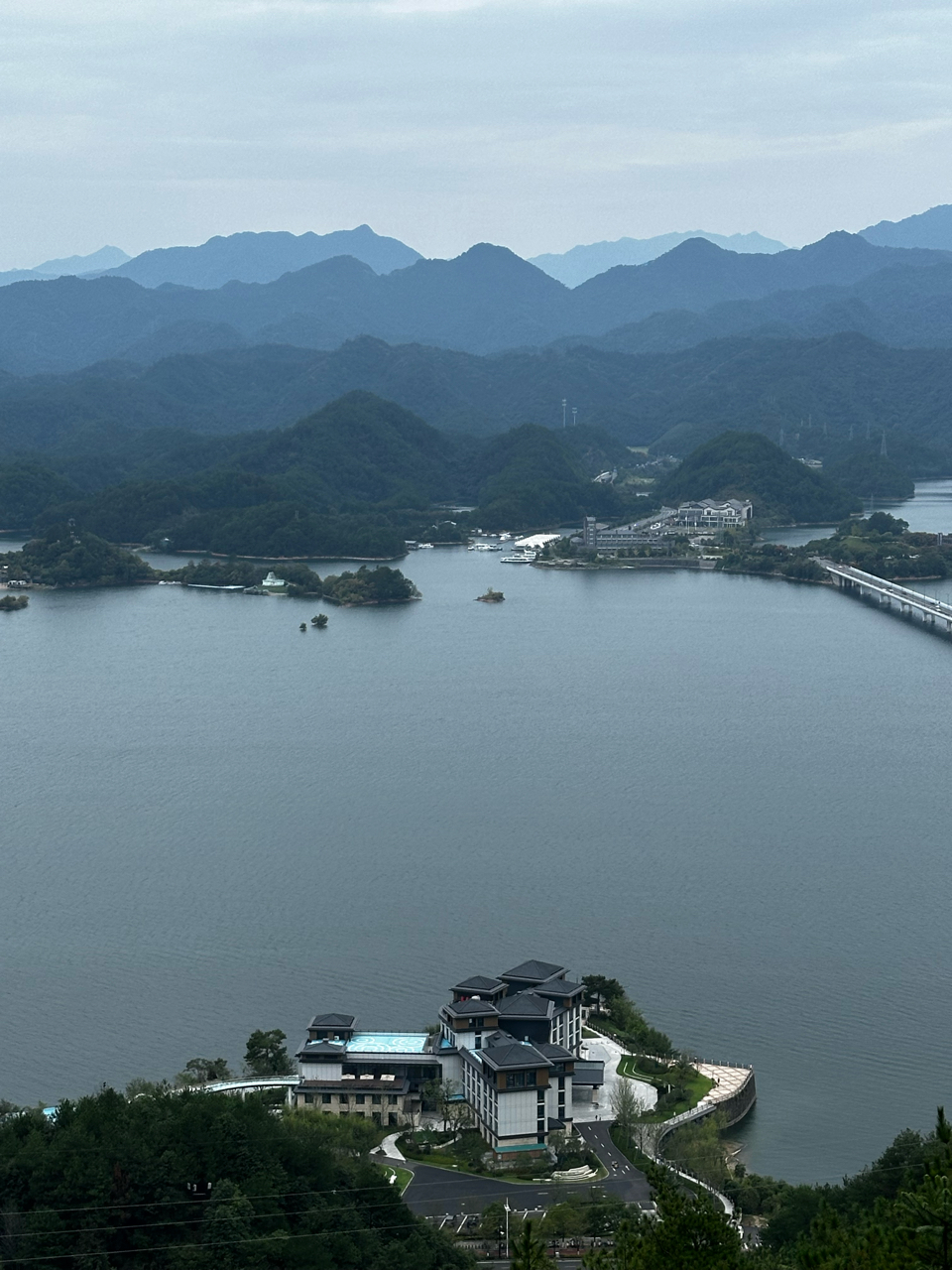 奔驰eqe suv 续航 。国庆 千岛湖 下姜村旅游 单趟270公里 NGA玩家社区