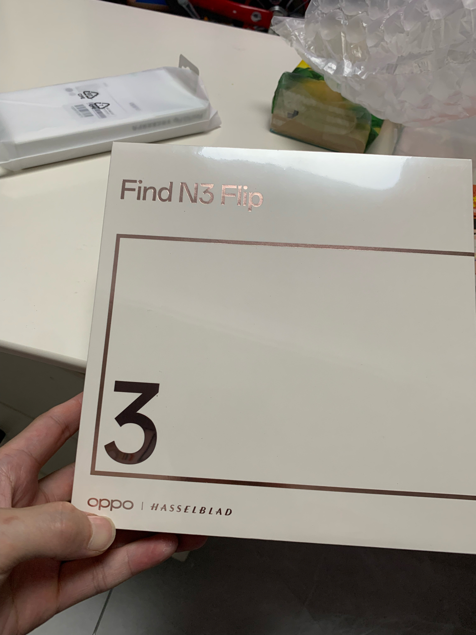 苹果挤牙膏，华为耍猴，我给老婆买了find n3 NGA玩家社区