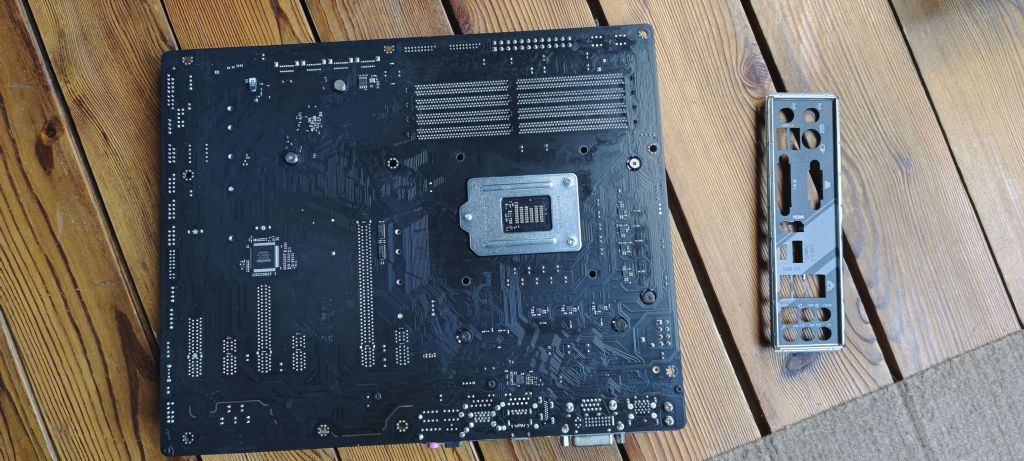 出个8600k+z370+16G内存 NGA玩家社区