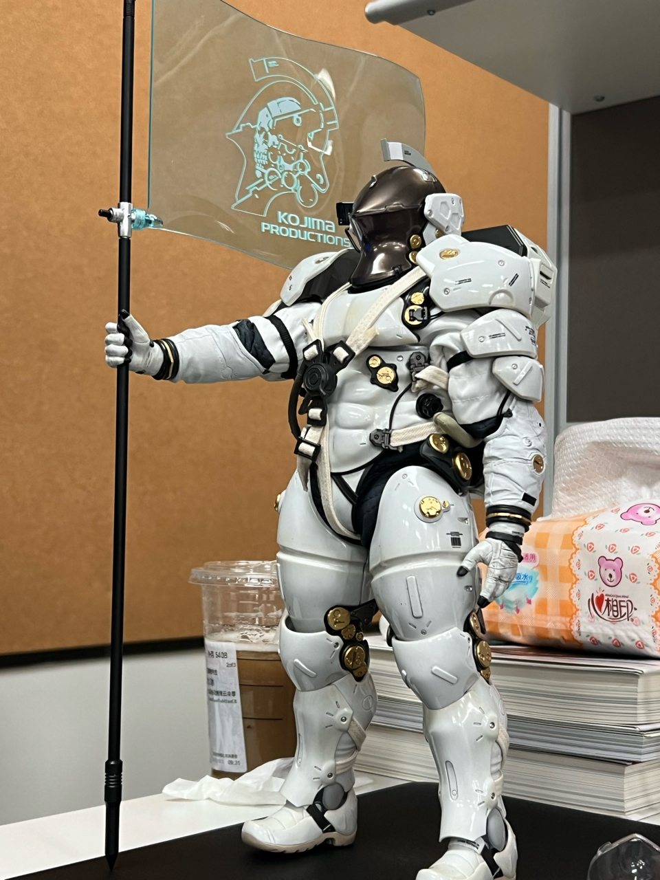 大佬们求助 1/6白色ludens胸甲部分有些颜色 该怎么解决比较好 NGA玩家社区