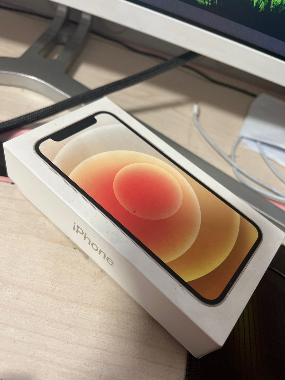 iPhone12 mini 256g 现在能出多少？ 178