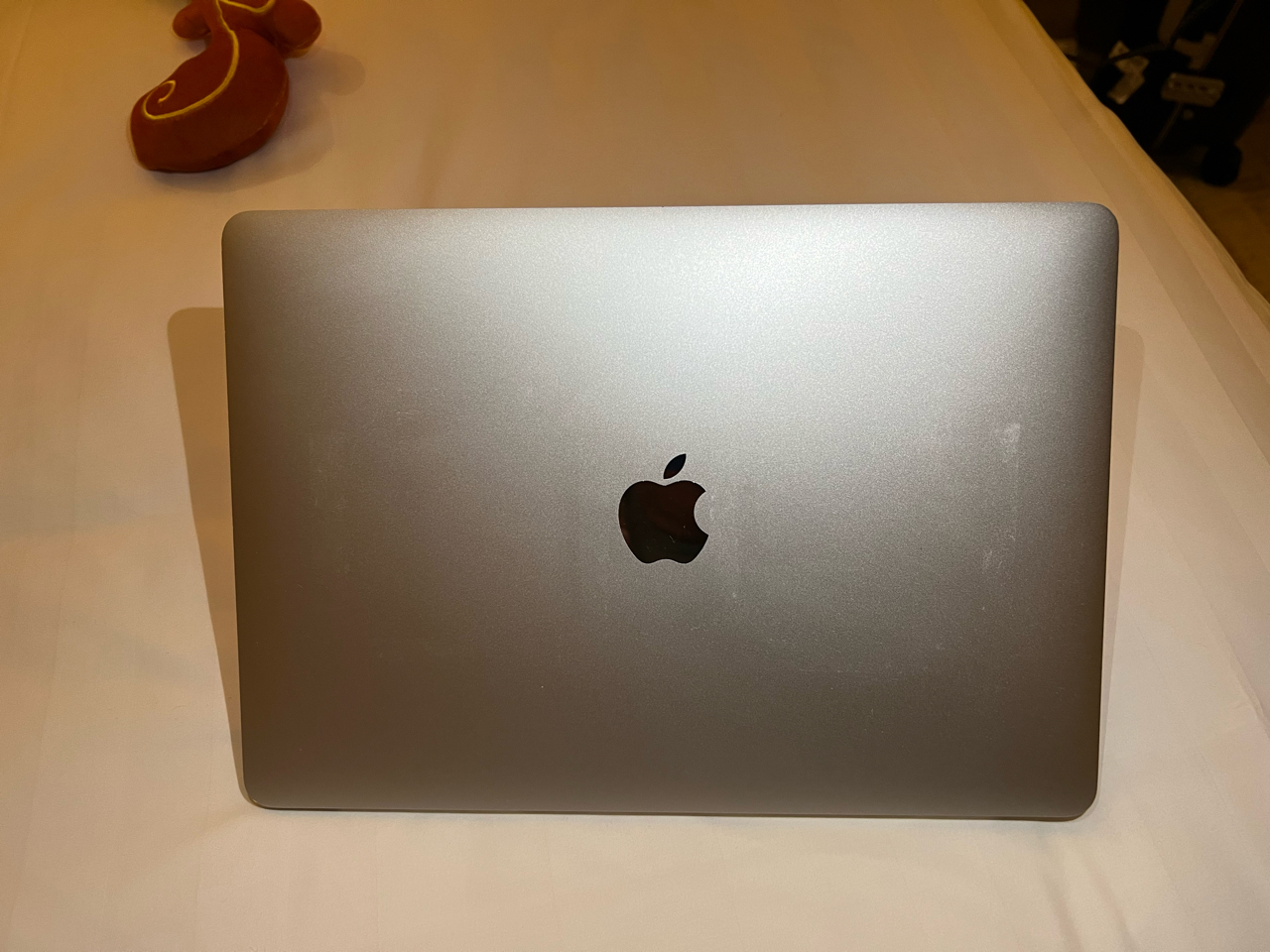 出MacBook pro 2022款M2 8+512 NGA玩家社区