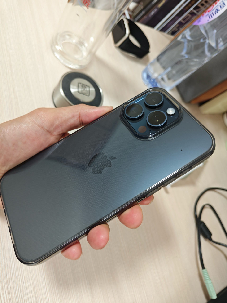 想要一个低于10克的15pro Max手机壳。不限材质。有没有推荐的。 NGA玩家社区