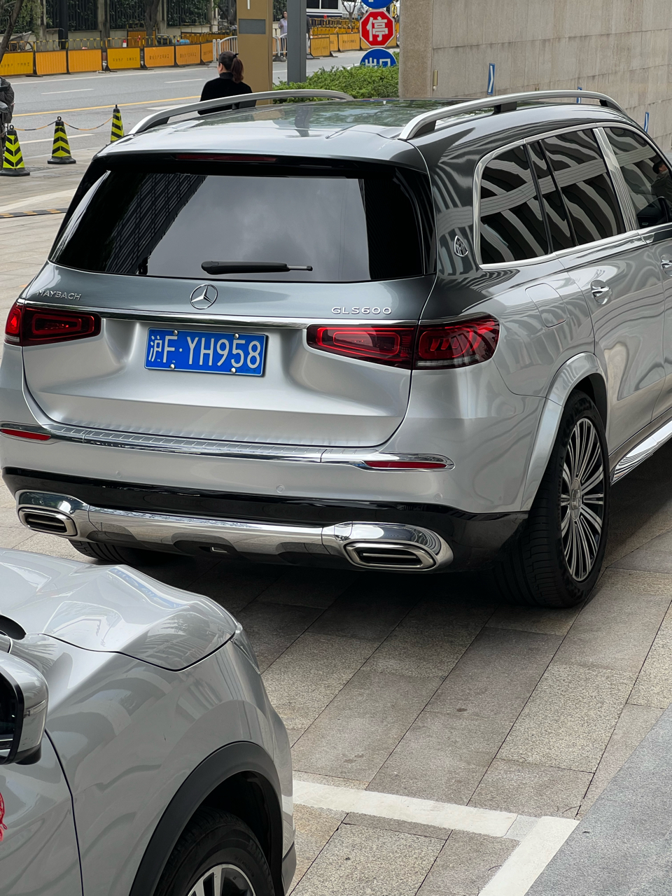 问界m9侧面太像奔驰gls迈巴赫了 NGA玩家社区