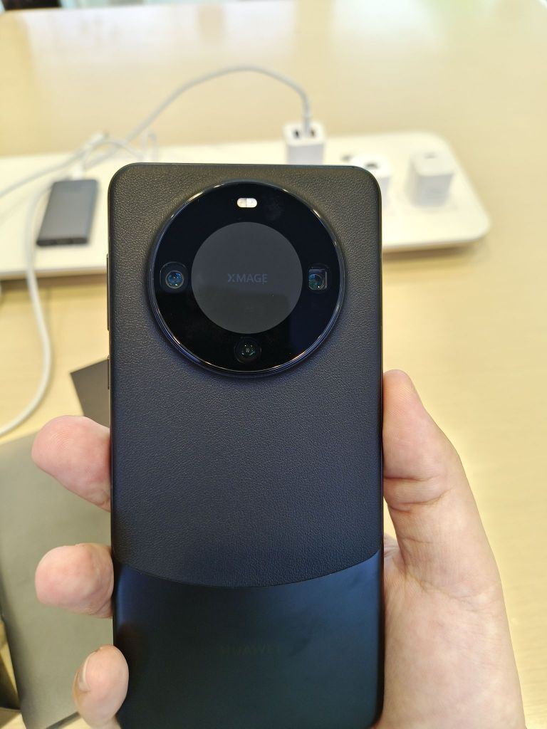 预出两台mate60标准版，一黑一紫 NGA玩家社区