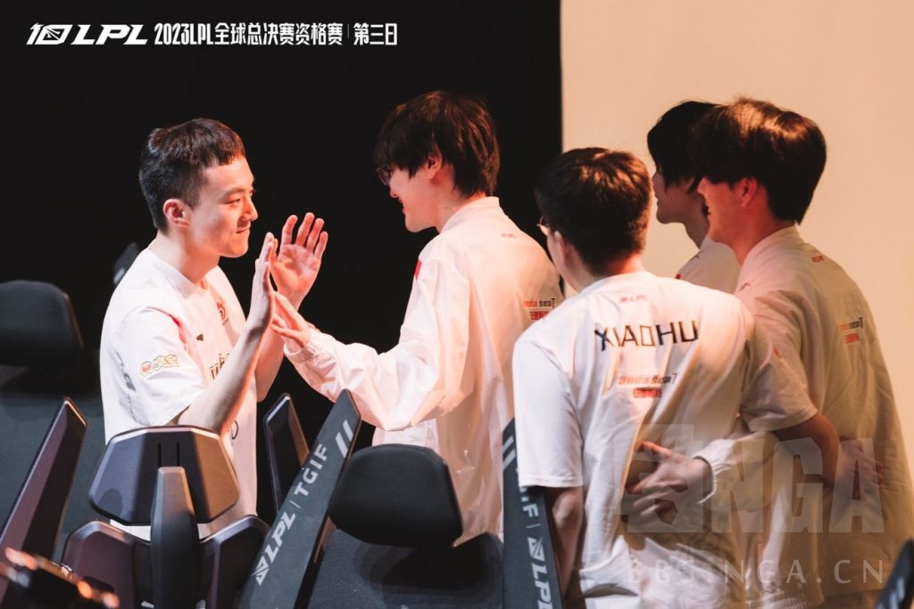 [国际赛事] [LPL选手故事]WBG.Light——长阶 178