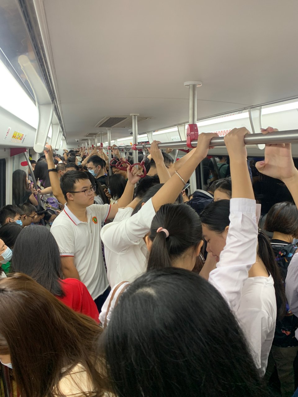 给你们看看周六早八点的广州地铁 NGA玩家社区