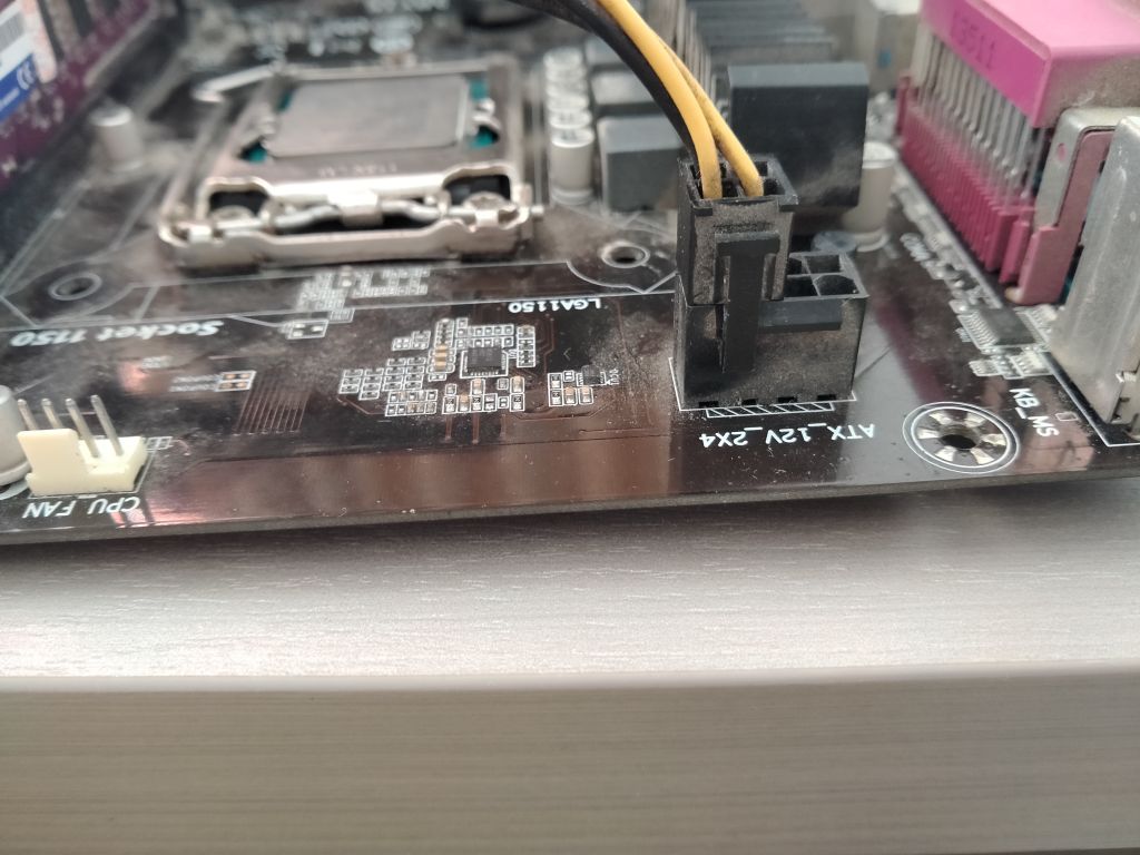 [硬件求助] 电脑CPU供电怎么插？ NGA玩家社区