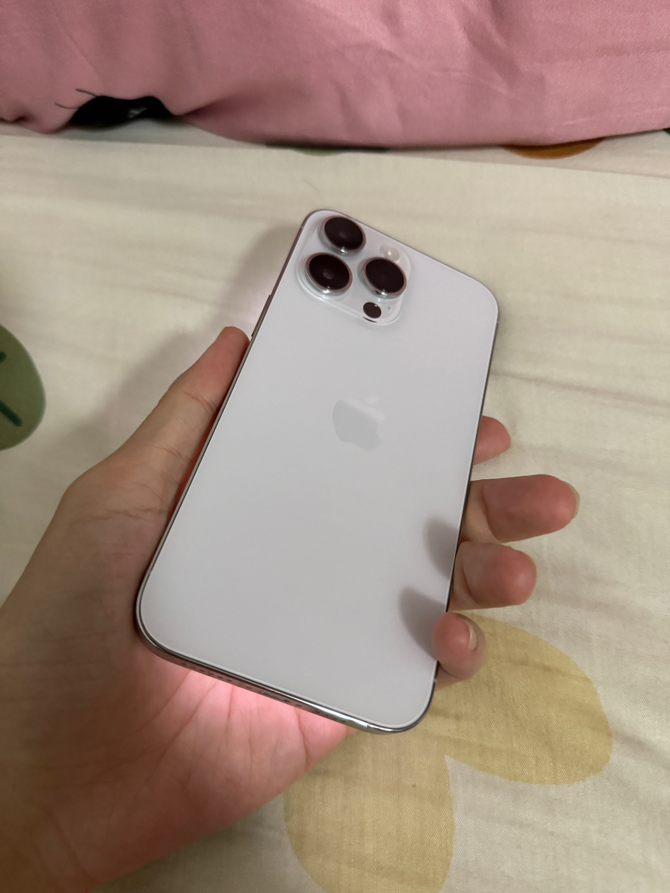 出14pm 256银色 99.99%新 NGA玩家社区