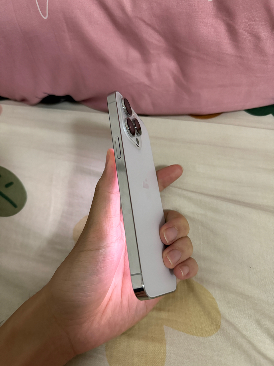 出14pm 256银色 99.99%新 NGA玩家社区