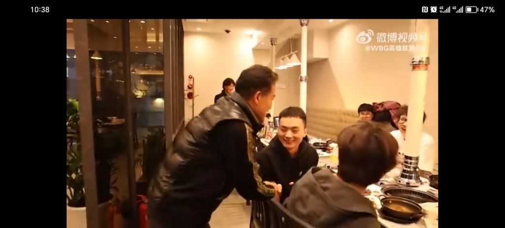 [国际赛事]wbg赛后去饭店给ts庆生，shy爹感谢每一个队员 NGA玩家社区