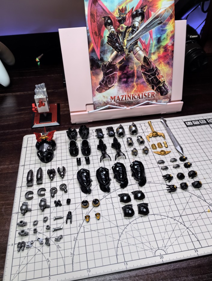 [拼装] GSC MODEROID 魔神凯撒(改良版) 178