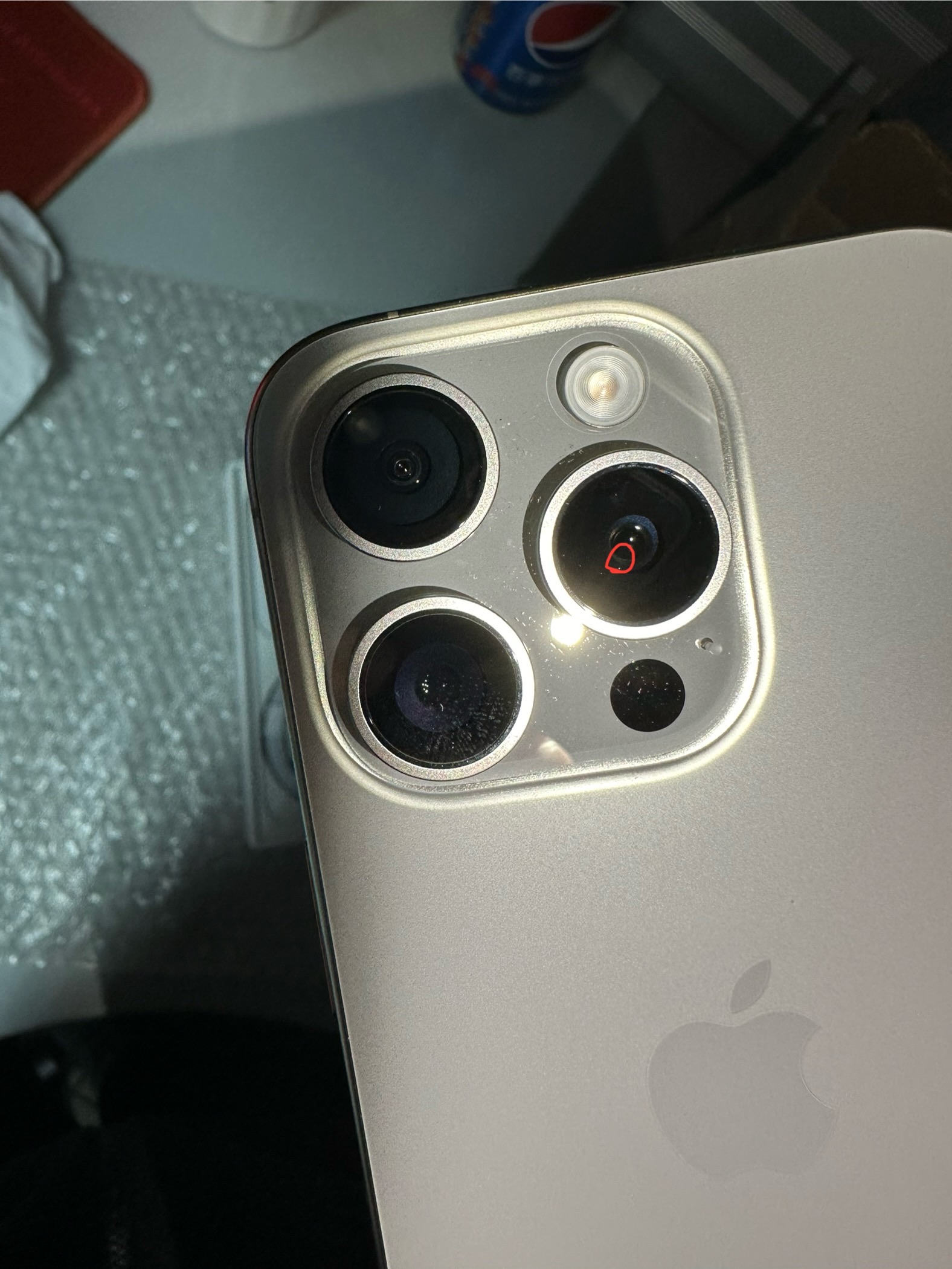 15Pro，镜头果然还是有灰 178