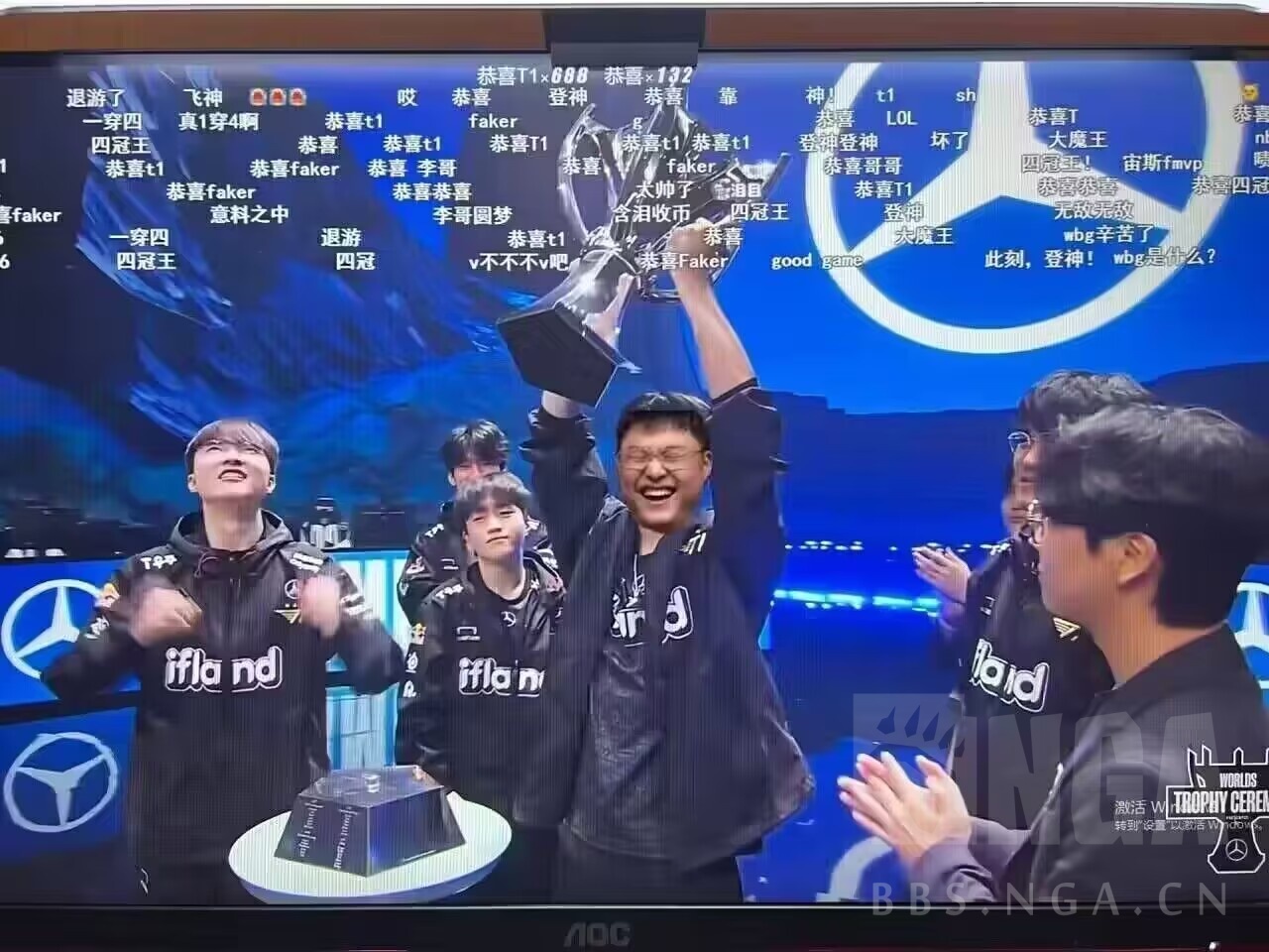 [国际赛事]所以说每年的保留节目呢？UZI捧杯图 NGA玩家社区