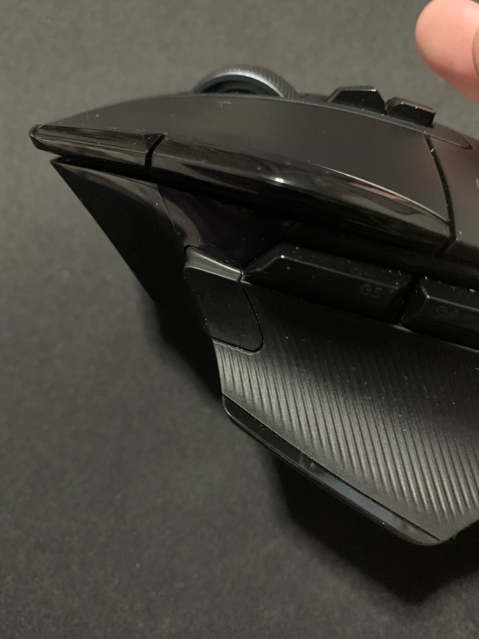 想着玩FPS好瞄准买了g502，结果那个瞄准键基本没用过 NGA玩家社区