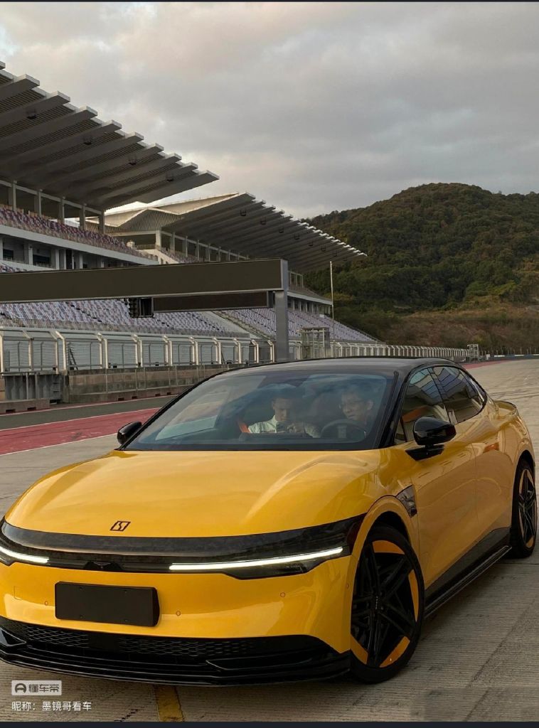 最近貌似没看到讨论007的 NGA玩家社区