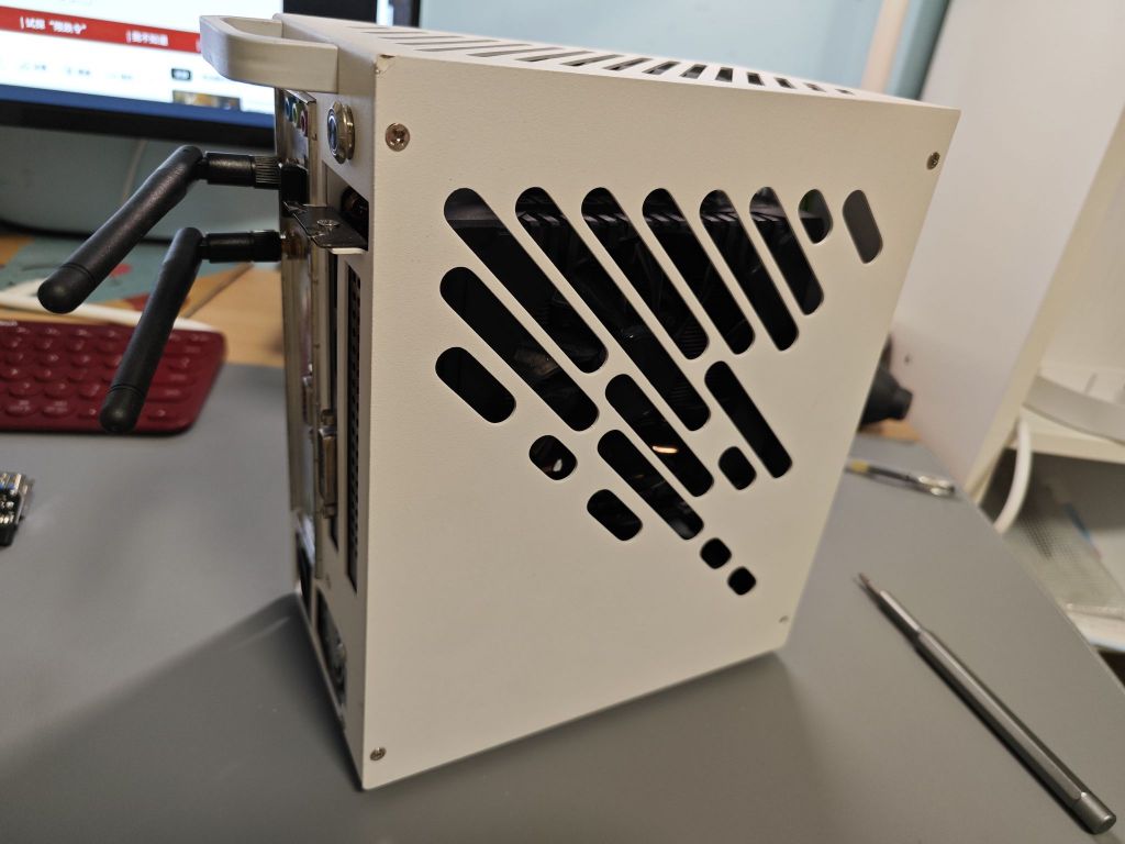 [暂出]E3V3 ITX小主机 NGA玩家社区