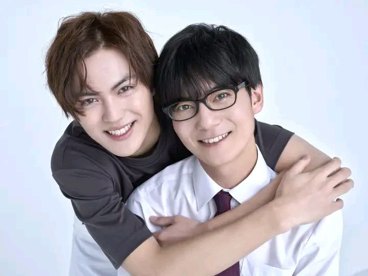 小魔王和英寿出演bl剧，小魔王演英寿的前男友。 178