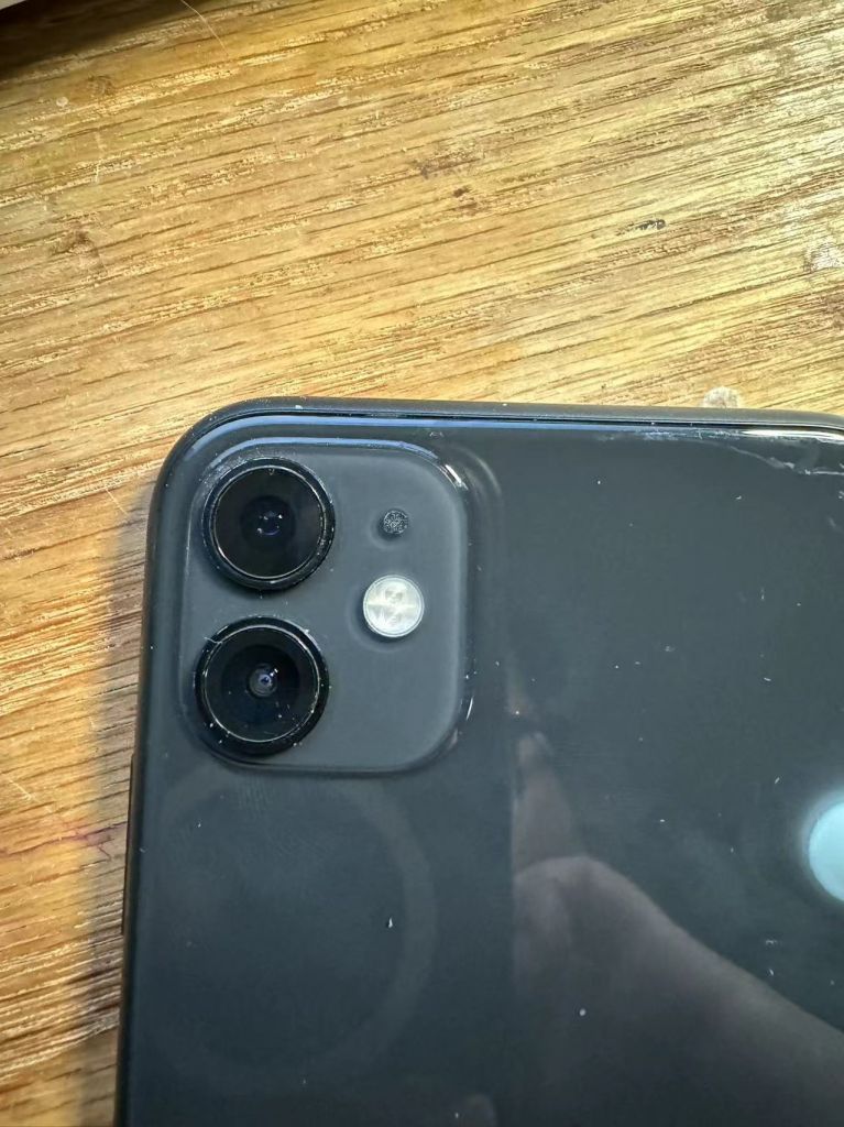 出个iphone11 128g 1350元 具体见下面爱思图 无病无修无拆 NGA玩家社区