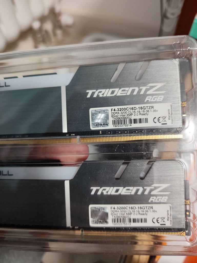 卖了好多东西了继续出，试出8600k加微星z370银环蛇加芝奇幻光戟8*2 3200 NGA玩家社区