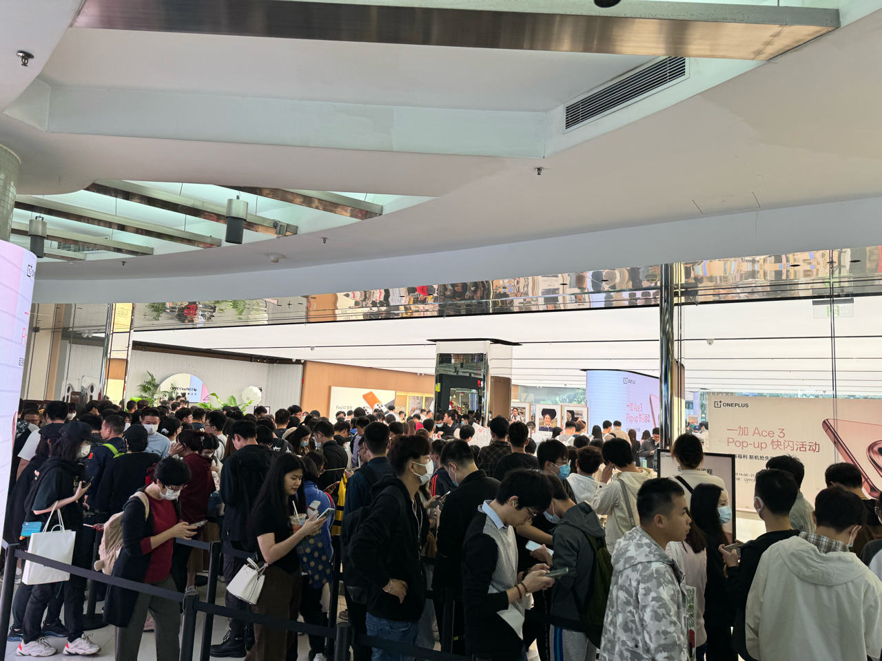 一加ace3这么火么，刚路过商场全是人 NGA玩家社区