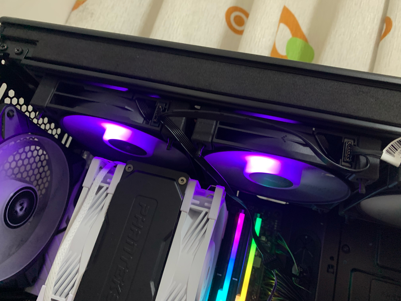 萌新请问有两个argb灯乱闪是什么情况，灯关了还能自己亮 NGA玩家社区