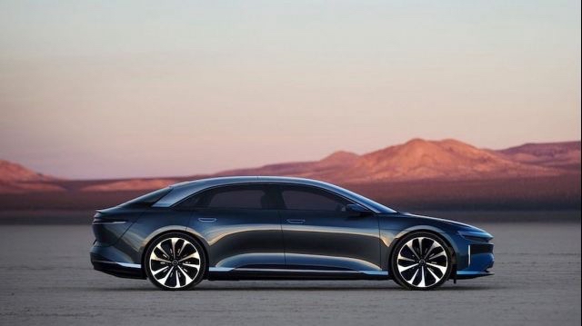 很多人都在聊007的外观。007的外观炸裂是必然的因为山寨对象就是如此 178