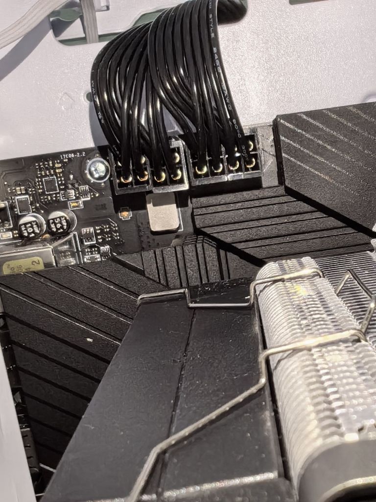 第一次装机，想问下cpu供电8pin线我是分开插的，是不是没插好 NGA玩家社区