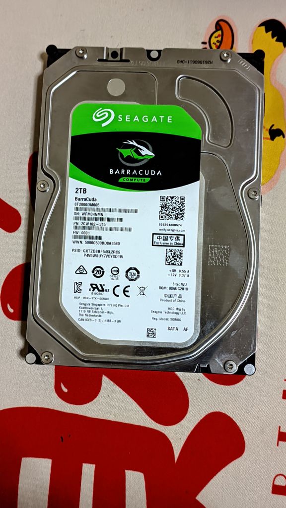 收个1t 的SATA固态 或者2t的机械盘 178