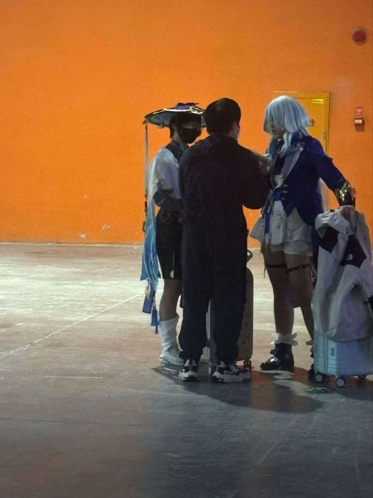 [fgo]线下fes有人cos了原神的角色入场 NGA玩家社区