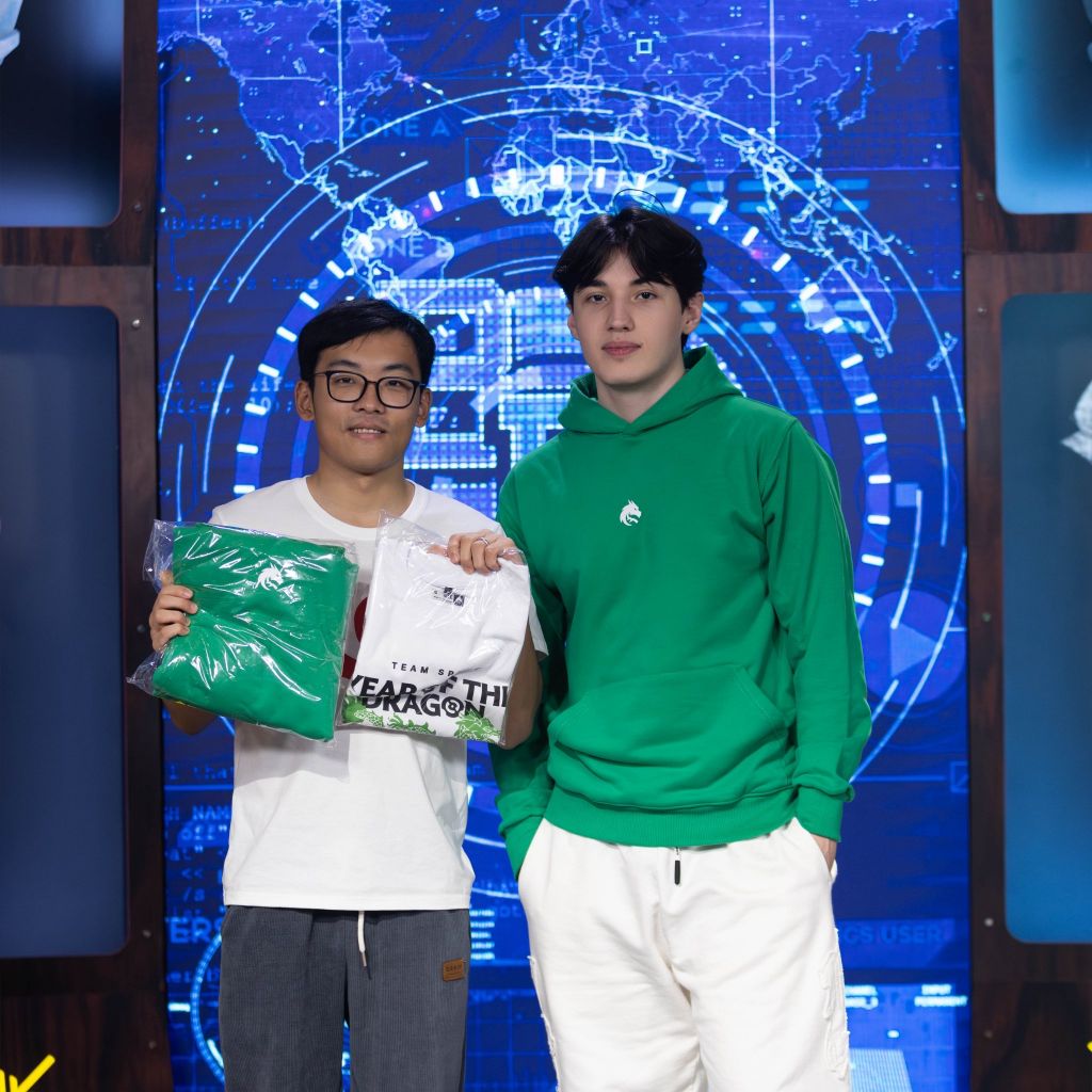 雪碧联动ame，faithbian卖龙年队服 178