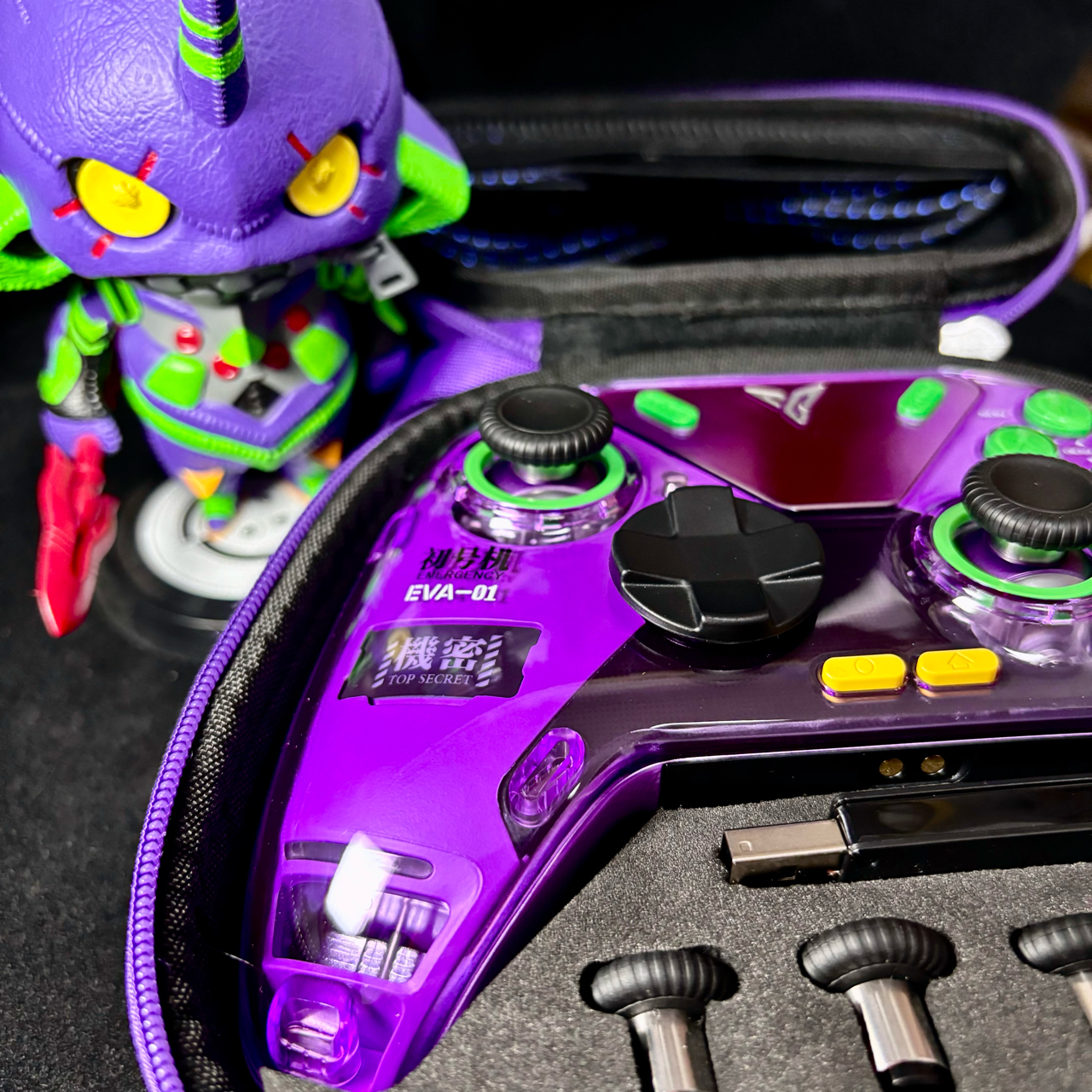 女朋友送的飞智八爪鱼EVA手柄，分享图片 NGA玩家社区