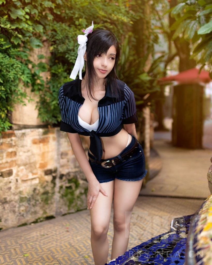 混血美女COS《FF7重生》蒂法：两套泳装身材火辣 NGA玩家社区