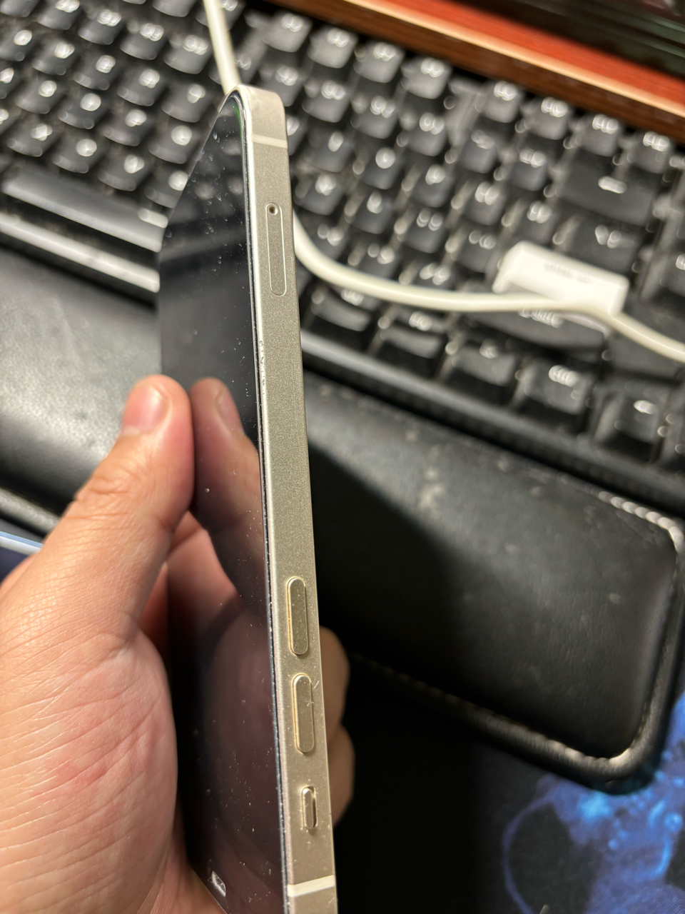 出 iphone 13 128g 2400 NGA玩家社区