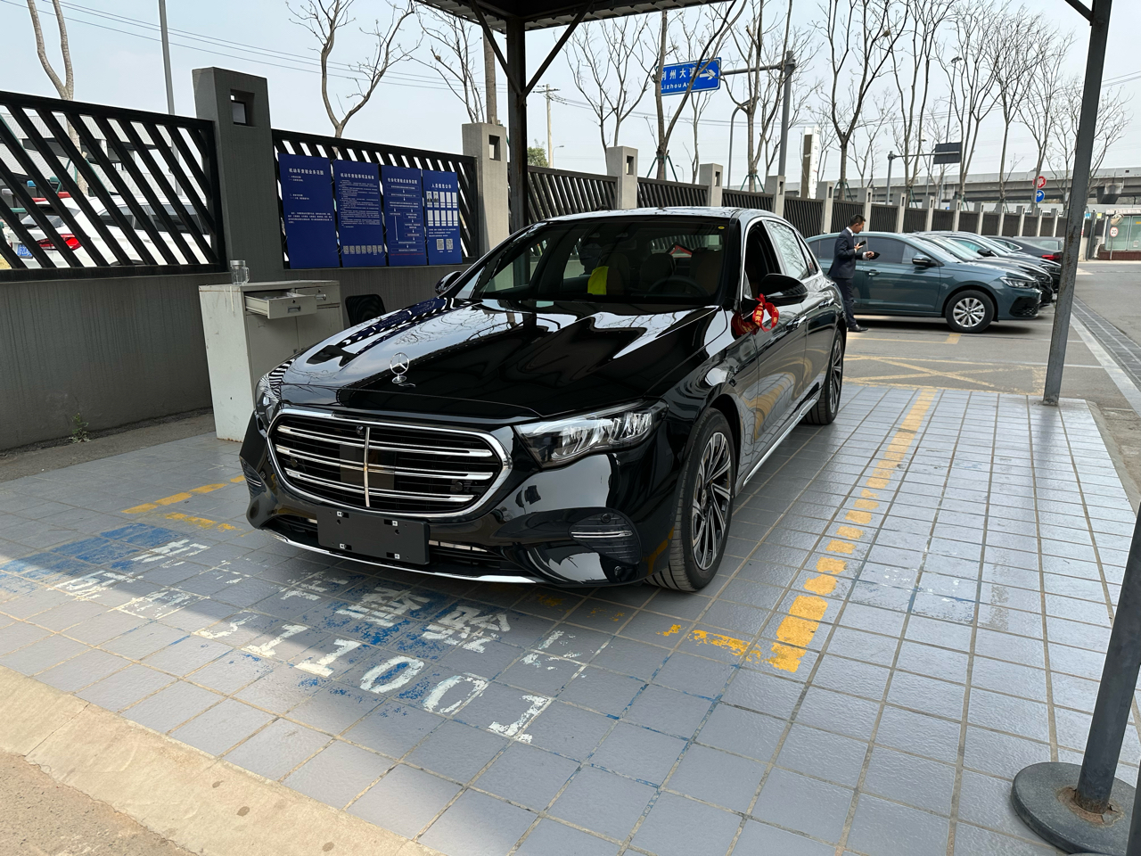 年轻人的第一辆车竟然是 E300？交作业防一血 NGA玩家社区