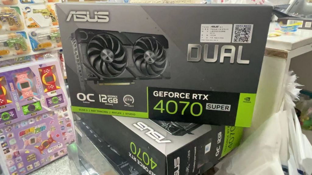 出个全新未拆封华硕雪豹4070s。 NGA玩家社区