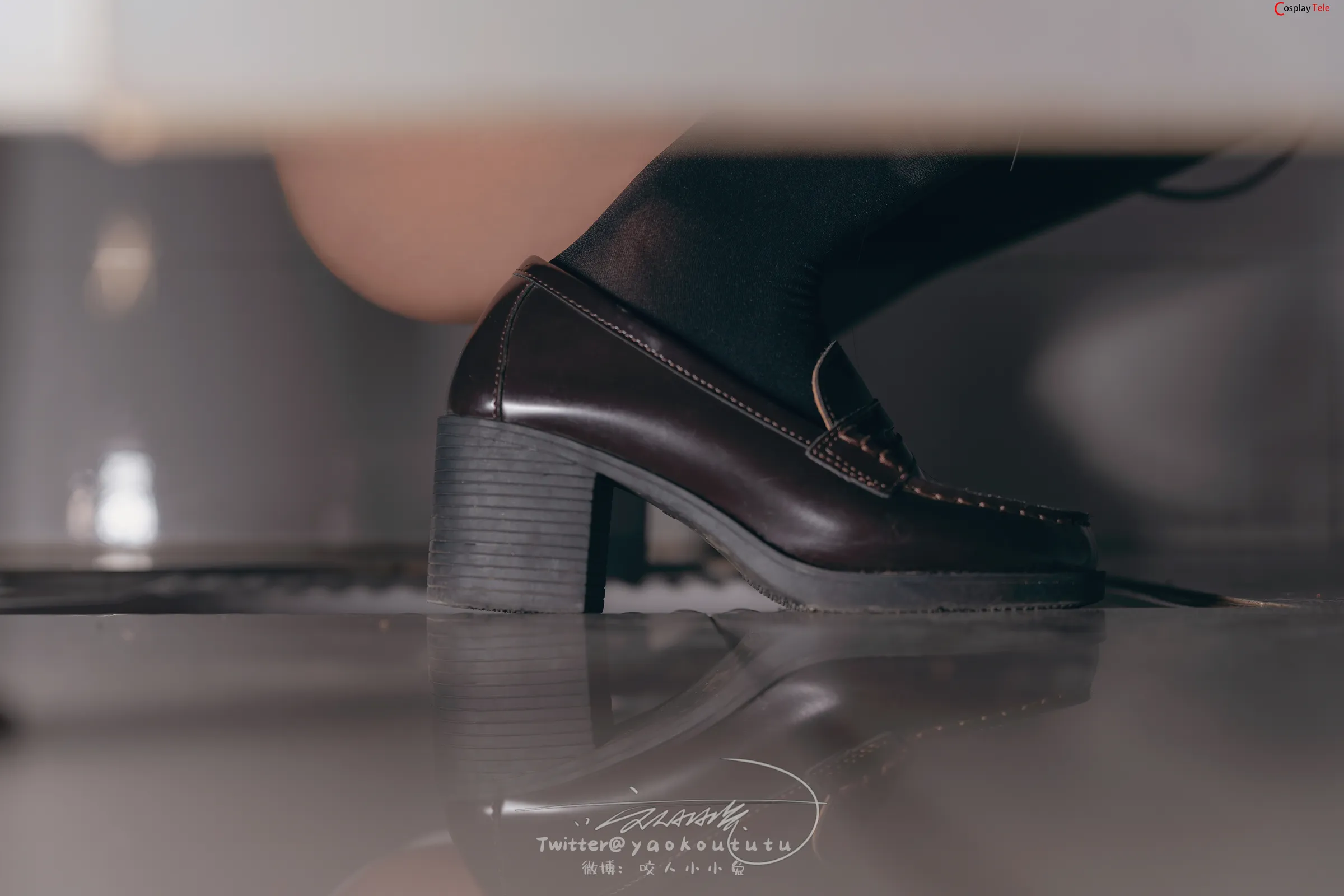 [cos搬运] 咬一口兔娘ovo恐怖火车 178